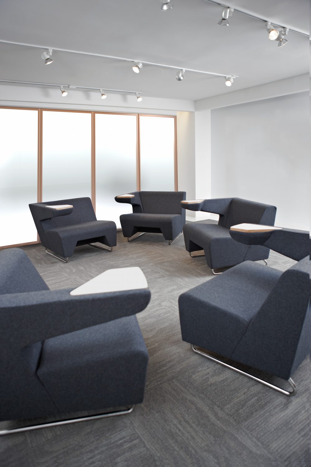 KI - MyWay Tablet Arm Chair - SYSTEMCENTER