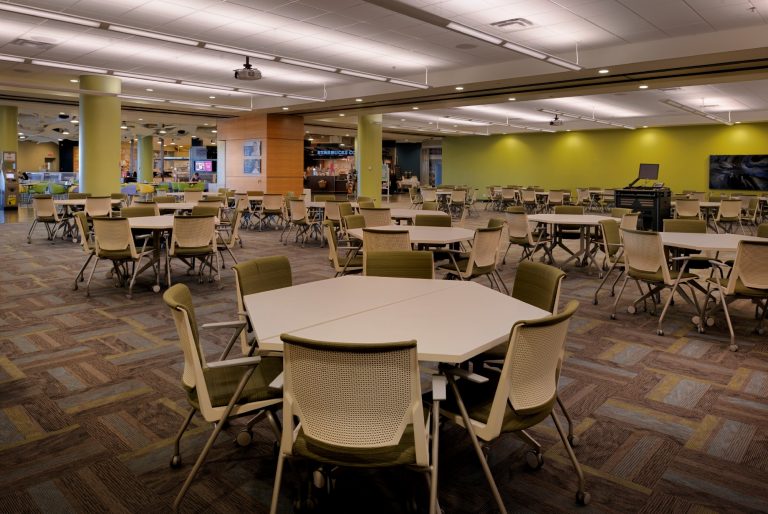 SYSTEMCENTER - Cafe furniture for hospital breakrooms and Dr.'s lounges