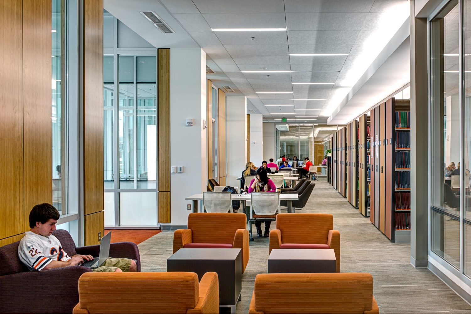 SYSTEMCENTER - Library furniture and shelving