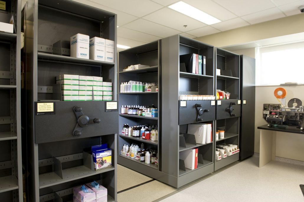 SYSTEMCENTER - Hospital storage systems and shelving