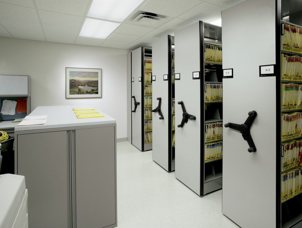 SYSTEMCENTER - Hospital storage systems and shelving