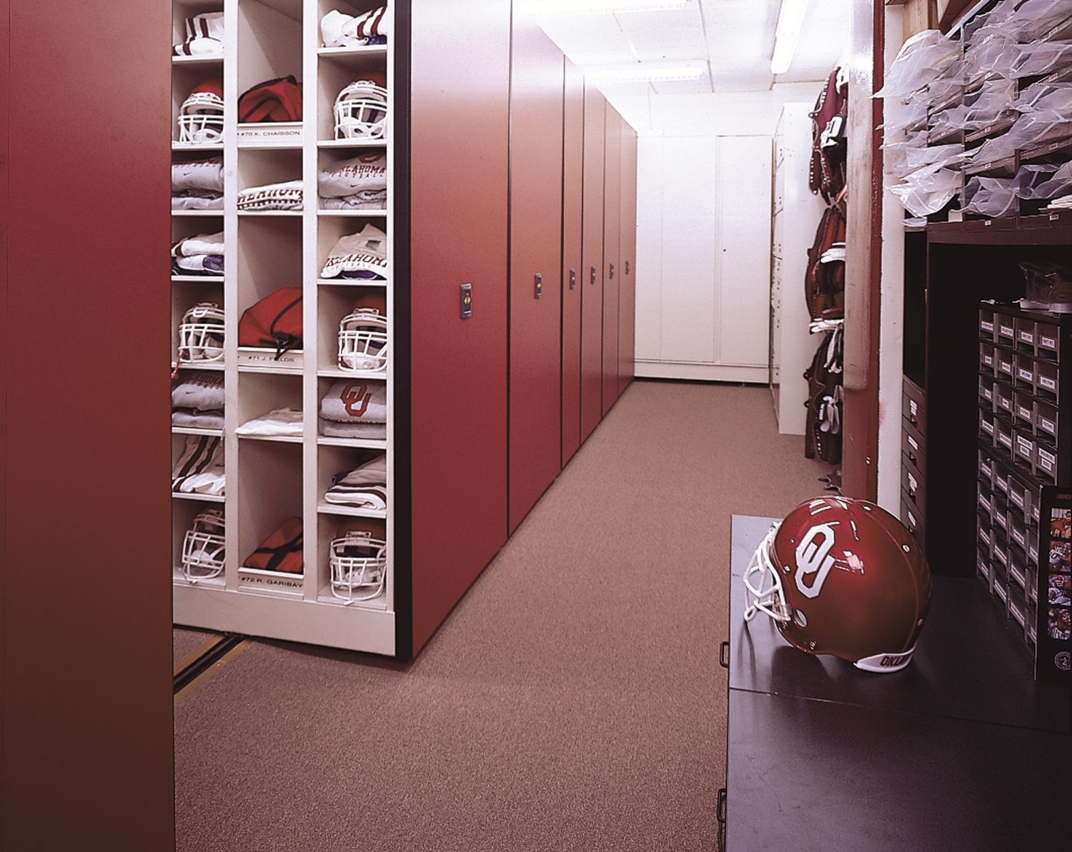 SYSTEMCENTER - Athletic storage cabinets and shelving