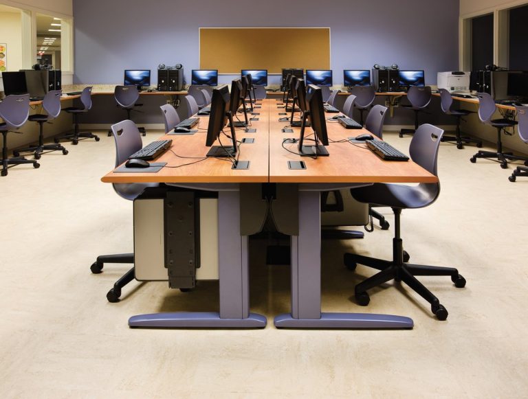 SYSTEMCENTER - Computer furniture for labs and training rooms