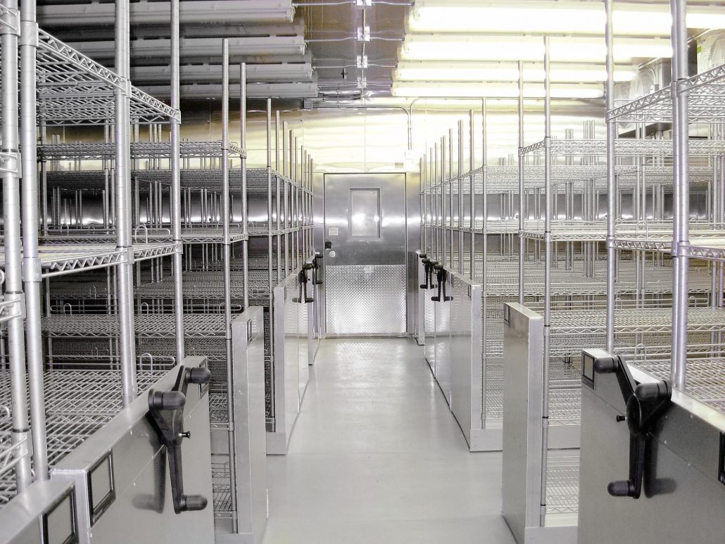 SYSTEMCENTER - Hospital shelving and storage systems