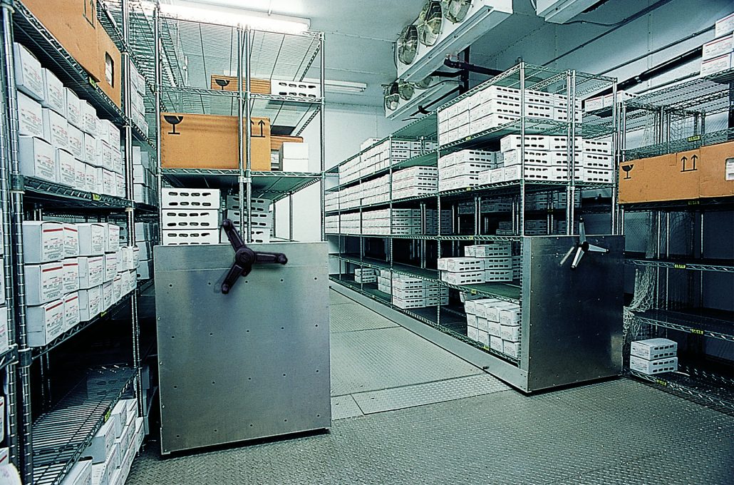 SYSTEMCENTER - Hospital shelving and storage systems