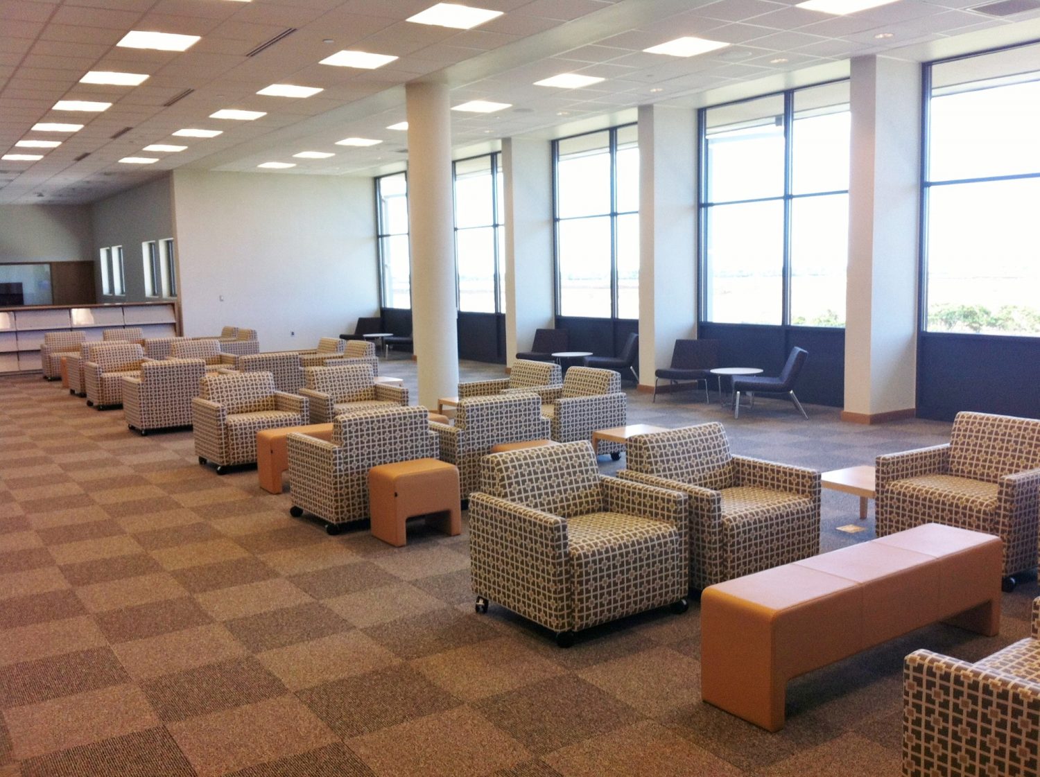 SYSTEMCENTER - Library furniture and shelving