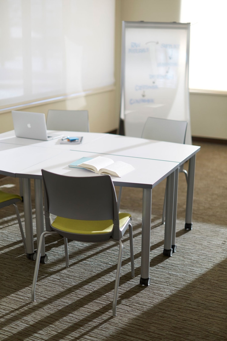 KI - Doni Stack Chair - SYSTEMCENTER