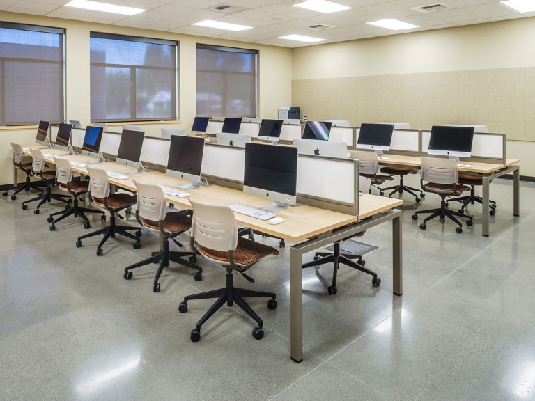 SYSTEMCENTER - Computer furniture for labs and training rooms