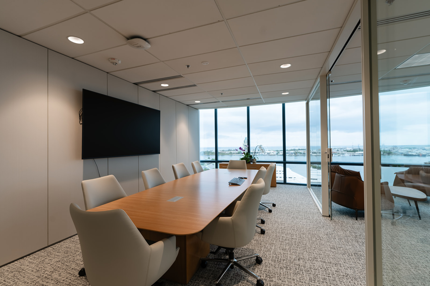 25472 - Hawaii Pacific University Harbor Court Executive Offices ...