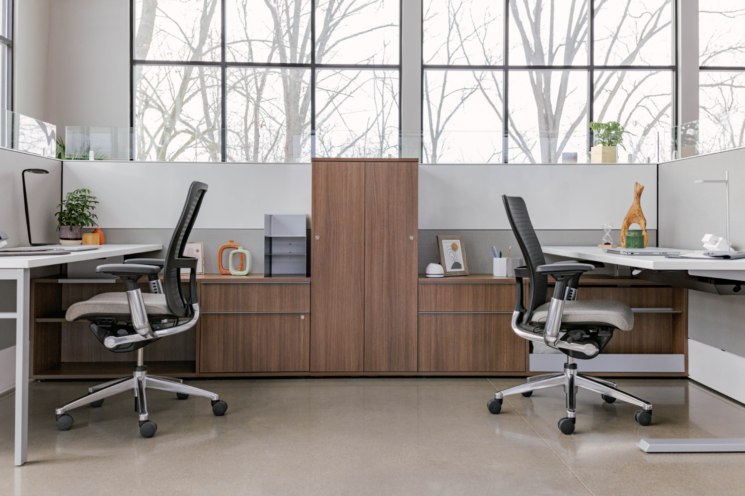 Hot-Desking and Free Address: Embracing the Unassigned Seating Trend ...