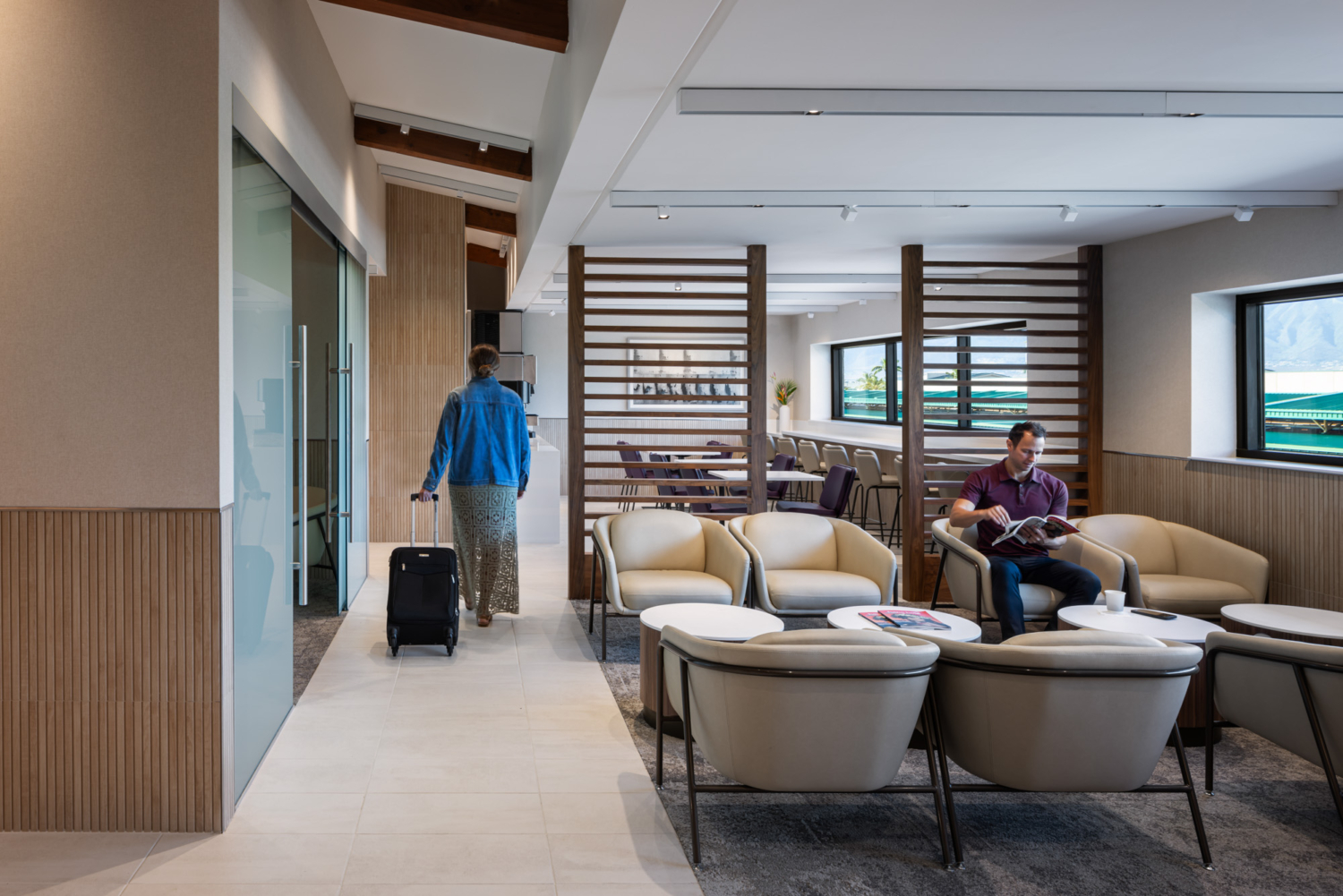 Hawaiian Airlines - Premier Club Airport Lounge - SYSTEMCENTER